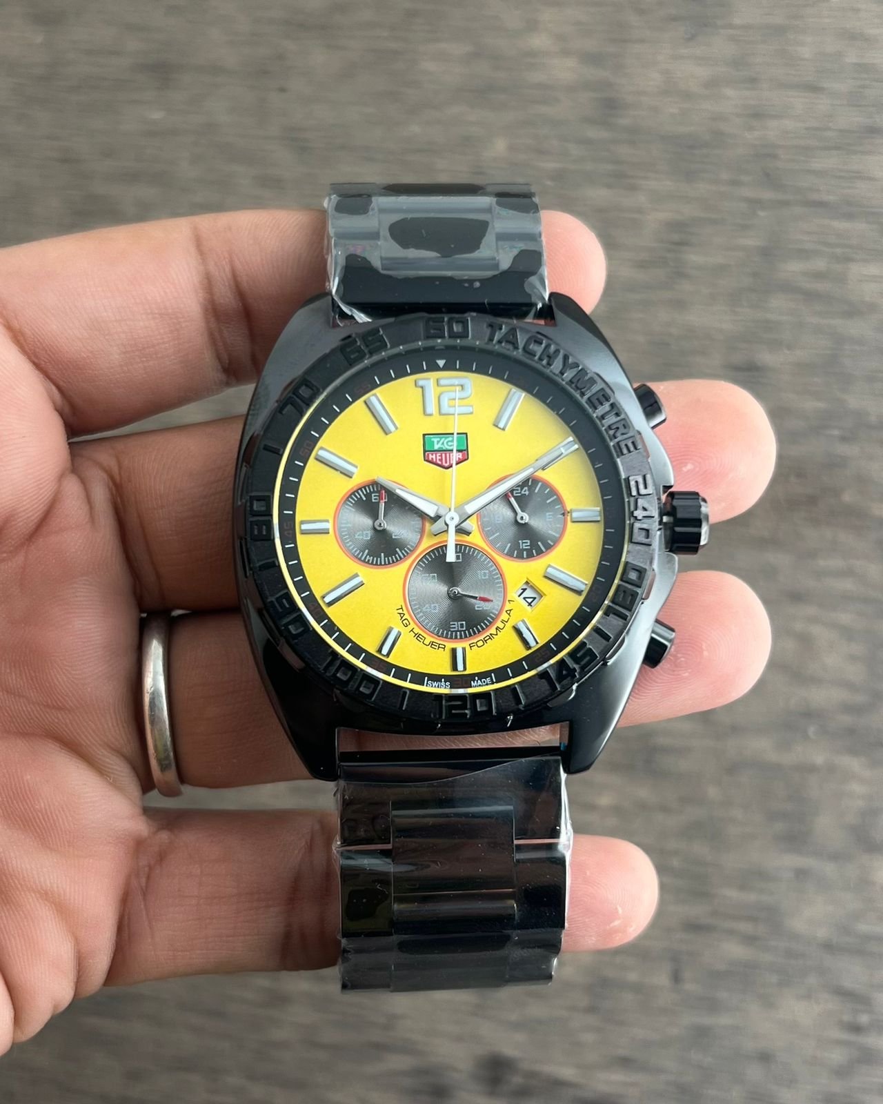 Tag Heuer Formula 1 Quartz – Premium First Copy | ShonZone